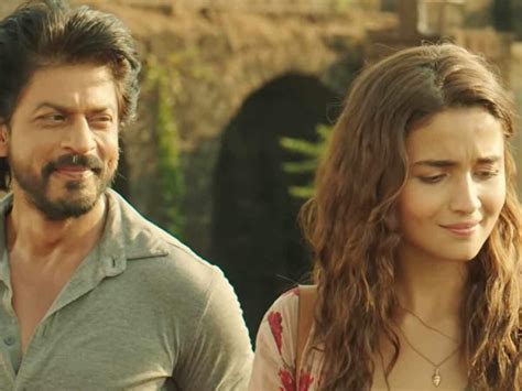 Alia Bhatt Recalls Dear Zindagis First Shoot With Shah Rukh Khan