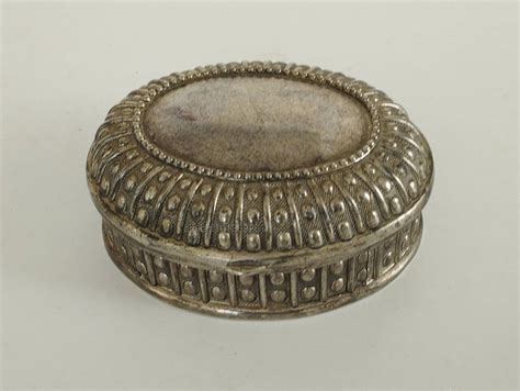 Стара Метална кутия елипса за бижута Унисекс бижу Друг метал Бижута София С размери 9