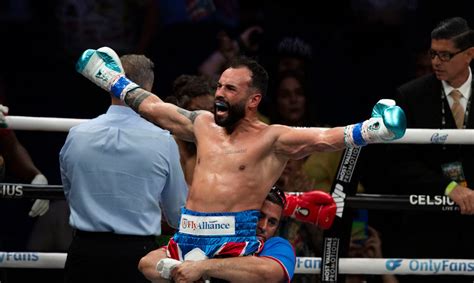 Chritopher “pitufo” Díaz Regresa Al Boxeo Con Un Sólido Nocaut Frente A Su Gente Primera Hora