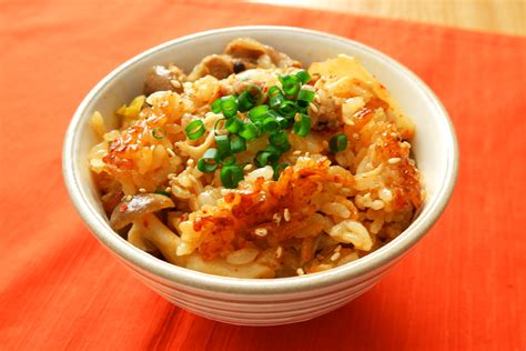 牛肉ときのこのうま辛炊き込みご飯｜商品を使ったレシピ｜レシピ｜野菜の元気をお届けします。～株式会社ピックルスコーポレーション