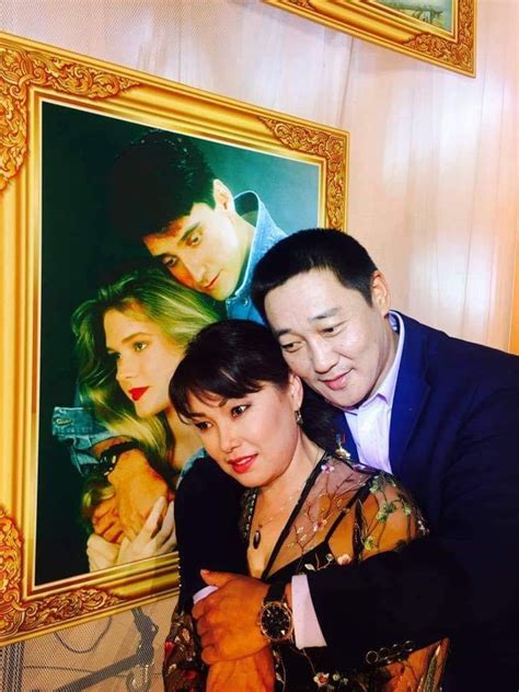 Эргэн Дурсахад Сайхан Халтар царайт киноны гол дүрүүдэд дуу оруулсан манай хоёр