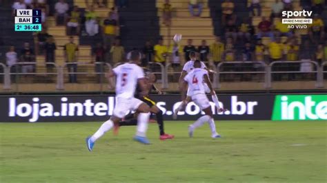 Aos min do º tempo defesa de Marcos Felipe do Bahia contra o Volta Redonda futebol ge