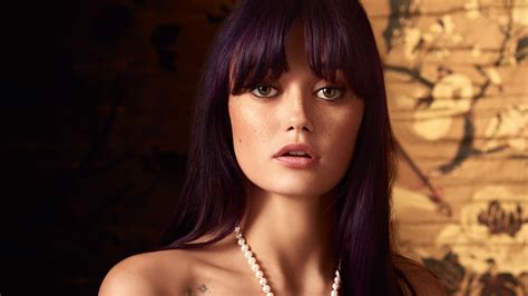 Ella Purnell Model Wallpapers Hd Wallpapers Girls Wallpapers Ella Purnell Wallpapers