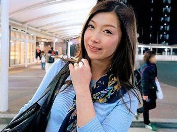 人妻ナンパ子無し共働き美人奥様が週末の夜ハメ外す口説かれ赤面する貧乳おっぱい美人が部屋に入り情熱的ベロチュー不倫 動画エロタレスト