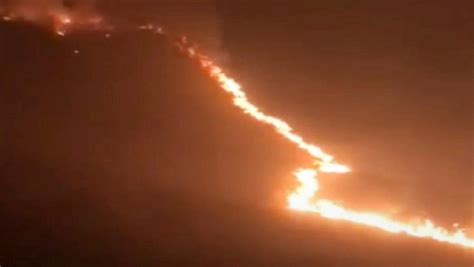 Wisata Gunung Bromo Hanya Dibuka Sehari Kembali Ditutup Total Akibat
