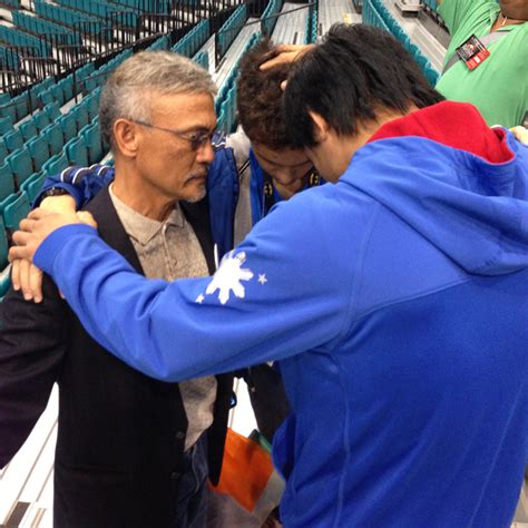 Manny Pacquiao Grants Wish Of Cancer Stricken Teen Ager Yahoo Sports