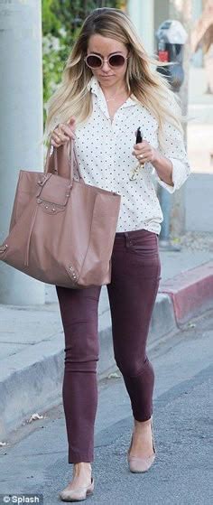 82 Melhores Imagens De CalÇa Roxa Em 2020 Calça Roxa Looks E Moda