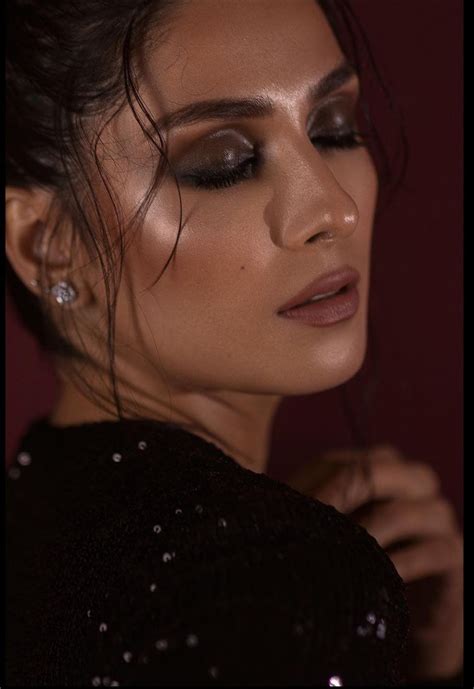 Ayeza Khan Fall Shoot Sets Internet Ablaze Dailyinfotainment In 2024