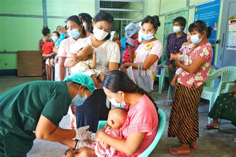 ပခုက္ကူမြို့နယ်၌ ပုံမှန်ကာကွယ်ဆေးထိုးနှံတိုက်ကျွေးခြင်းလုပ်ငန်းကာလအတွင