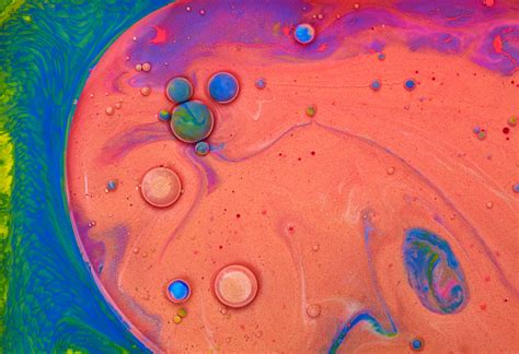 다채로운 아크릴 거품 추상 잉크 디자인 템플릿 혼합 텍스처 배경입니다 액체 색상 배경입니다 벽지 패턴입니다 오일 포스터 디자인 템플릿 유체 예술 아크릴 페인팅에 대한 스톡