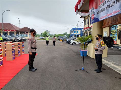 Polres Serang Distribusikan Paket Sembako PPKM Darurat MediaBanten