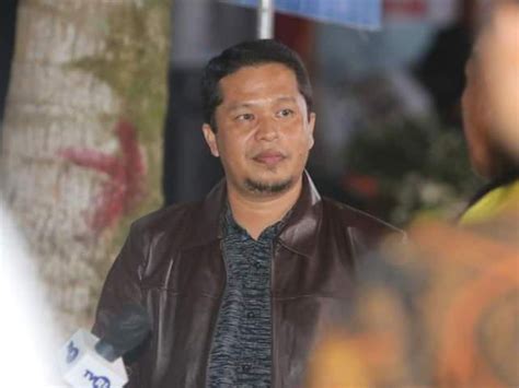Berita Dan Informasi Kembang Api Meledak Di Tangan Terkini Dan Terbaru