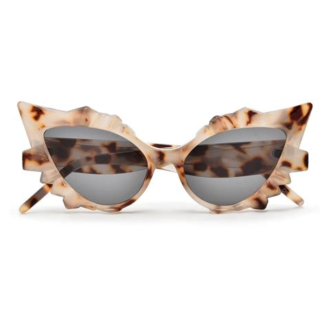 Modernistic Cat Eye Sunnies