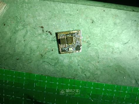 暴力拆带锁的ESP32 SOLO 拆机乐园 数码之家