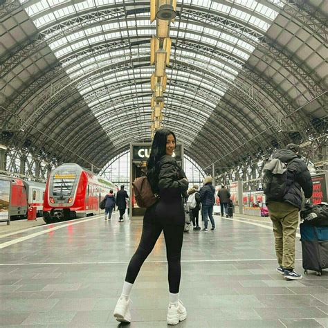 Mariana Martix Bio Age Career Net Worth Height Education Boyfriend More Spark Time