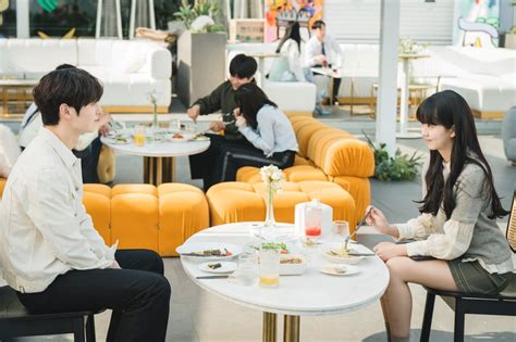 김소현 현 썸남 황민현·전 남친 서지훈과 아슬아슬 삼자대면소용없어 거짓말 텐아시아
