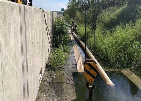 庄子头养护工区迅速行动 排水保畅通 公路养护