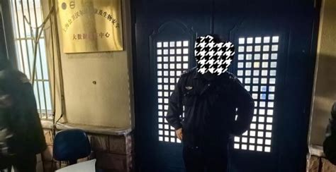 睡在实验室门口的病毒学家张永振：已受聘广州一研究院，上海公卫中心称会妥善安置 腾讯新闻