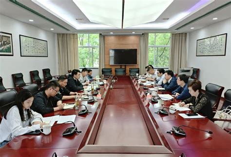 县委常委、常务副县长楼向辉带队开展二季度投资工作调研建设街道全力