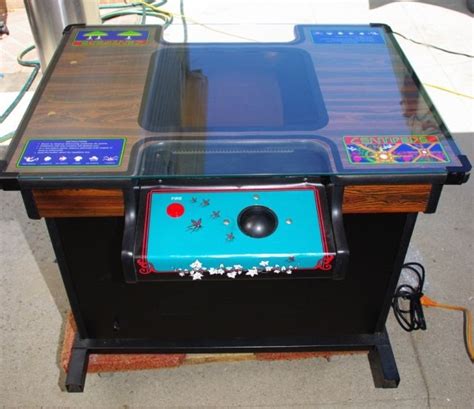 Atari Centipede Classic Cocktail Style Arcade Game Lot 21