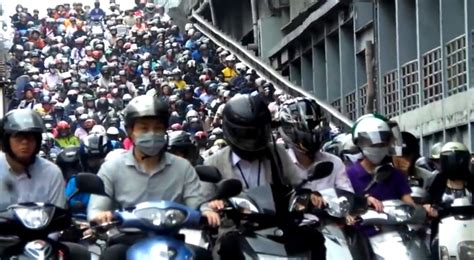 Taiwanese Scooter Traffic Will Blow Your Mind Autoevolution