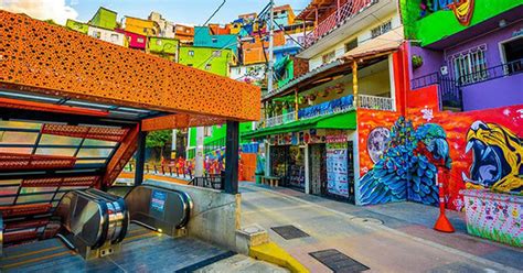 La Problemática Que Está Causando El Turismo En La Comuna 13 De
