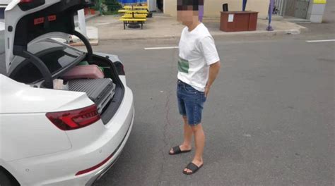 穿着拖鞋驾车 危险极大 中国吉林网