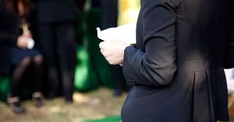 How To Write A Eulogy For A Funeral Where To Start And What Should You Include Mirror Online