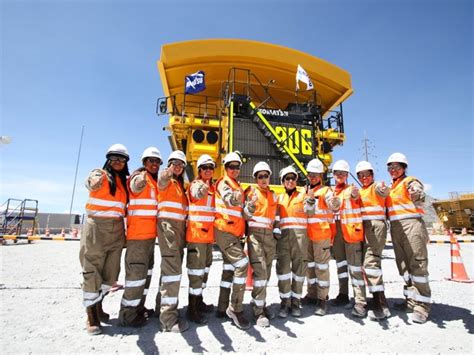 Día Internacional De La Mujer 84 De Mujeres Trabajadoras Se
