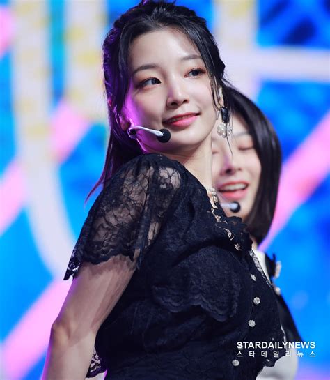 S포토 로켓펀치 연희 연희는 빛이 나요 네이트 연예
