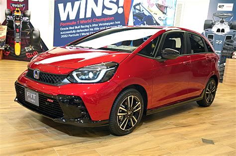 ホンダ フィット E Hev Rs レッド Honda Fit E Hev Rs Red Car And Moto In Japan