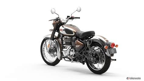 Royal Enfield Old Generation Classic 350 2021 Left Rear Three Quarter