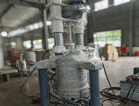 靖江亿泰化工设备制造有限公司三合一过滤洗涤干燥机卧式螺旋沉降离心机药品级密闭离心机