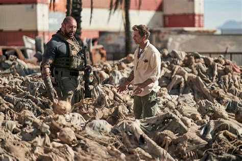 Slideshow Zack Snyders Army Of The Dead Behind The Scenes Photos