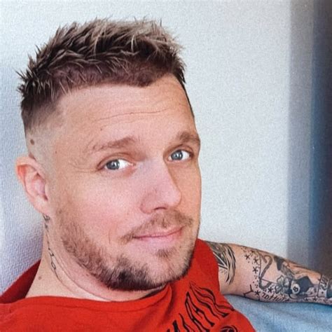 Jimmy Fredriksson T4ttrn • Threads Say More