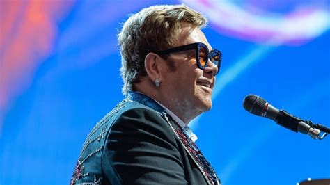 Elton John Discharged Following Hospitalization For Fall