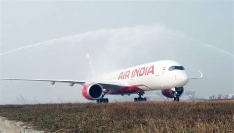 Delhi Pune Flight Delayed By Over 10 Hours Passengers Left Waiting In