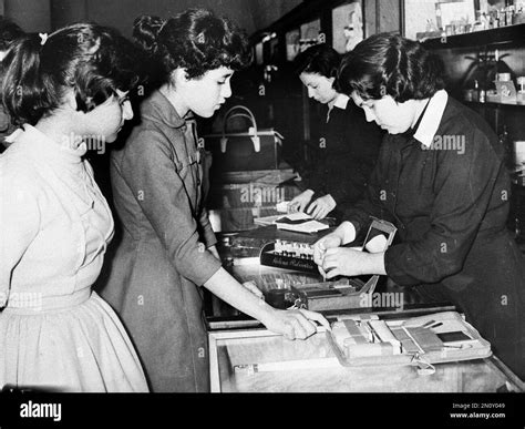 Egyptian President Nassers Daughters Mona 12 Left And Hoda 14