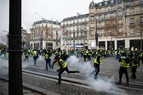 Yellow Vest Protesters Detained In Paris As Police Clamp Down On