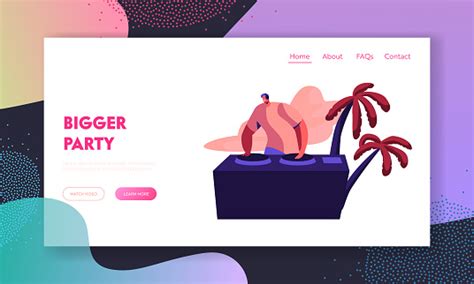 Dj가 해변 파티에서 현대 음악을 재생 합니다 트로피컬 리조트 레크리에이션 해변에서 젊은이 들을 위한 엔터테인먼트 활동적인 라이프 스타일 웹사이트 방문 페이지 웹 페이지