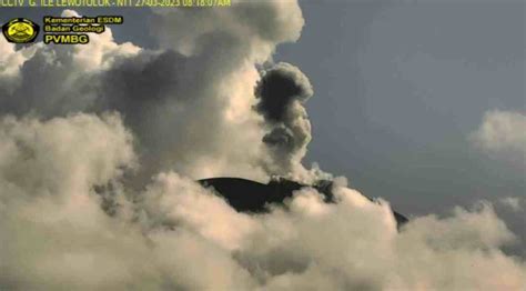 Gunung Api Ile Lewotolok Kembali Erupsi Kali Letusan Ketinggian Meter Lidik