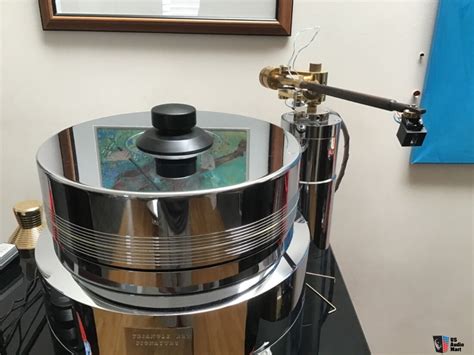 Reduced Triangle Art Signature Turntable And Osiris 12 Tonearm