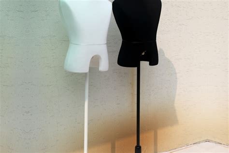 옷걸이 전체 블랙 화이트 남자 스티로폼 마네킹 행거 옷가게 매장용 스치로폴 상반신 마네킨 상체 오늘의집 쇼핑