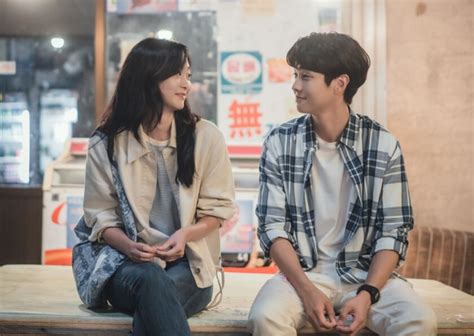 [tv랩] 친구 하자는 최우식 짝사랑 각성 김다미…그 해 우리는 로맨스 향방은