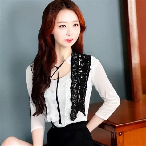 ，最高质量，1 1，写实，亚洲女孩，黑色的长发，长腿，精致的五官，可爱的脸，巨乳，中国古代衣服，竹林，红色的衣服，红色的发带，黑