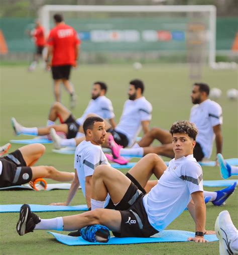 في غياب محمد صلاح منتخب مصر يبدأ استعداداته لمواجهة الرأس الأخضر في