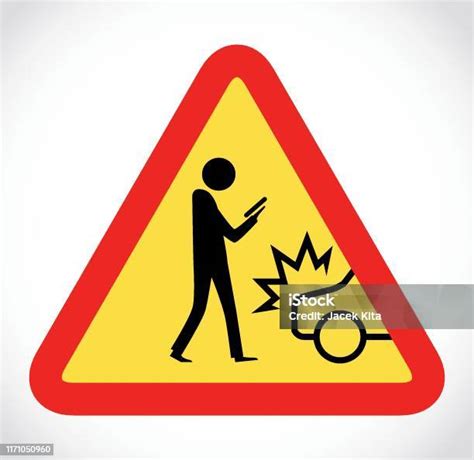 도로 표지판 개념에 위험 교차로를 통해 걷는 휴대 전화를 가진 사람 개념에 대한 스톡 벡터 아트 및 기타 이미지 개념 거리 건널목 Istock