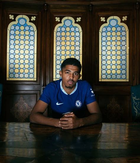 وسلی فوفانا در پیراهن چلسی عکس طرفداری