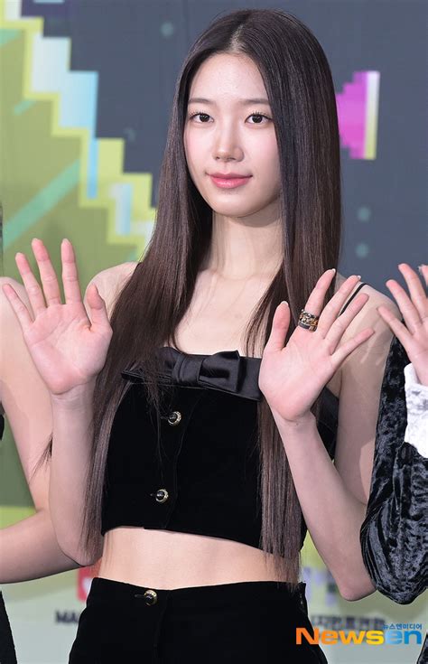 르세라핌 카즈하 여신의 인사 포토엔HD 네이트 뉴스
