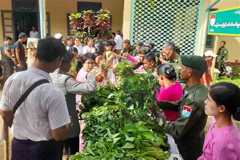 ဘုတ်ပြင်းတပ်နယ်မှ အခြေခံစားကုန်များနှင့် ဟင်းသီးဟင်းရွက်များ ဈေးနှုန်းသက်သာစွာဖြင့် လာရောက်ရောင